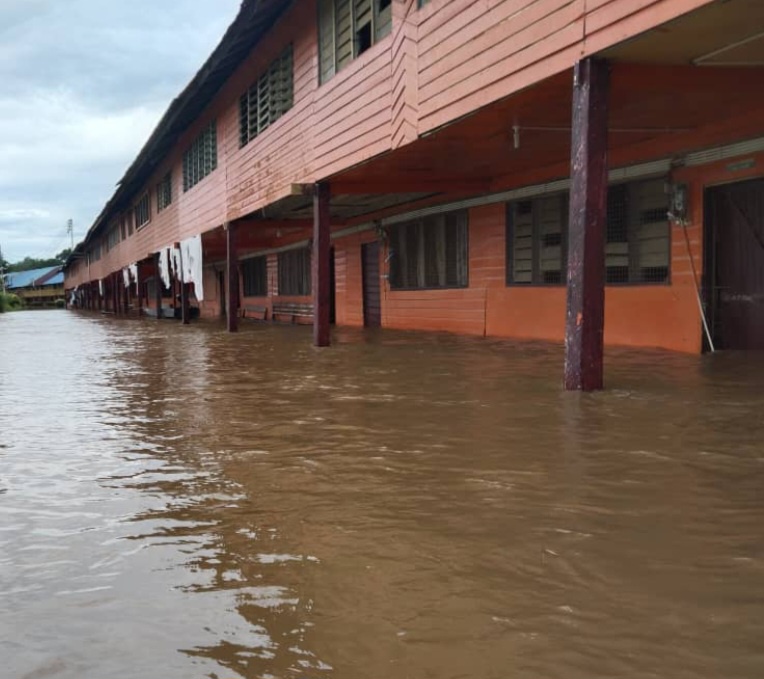 Floods hit northern Sarawak settlements, inundating longhouses