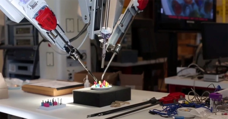 Autonomous robot performs gallbladder surgery with 100 per cent ...