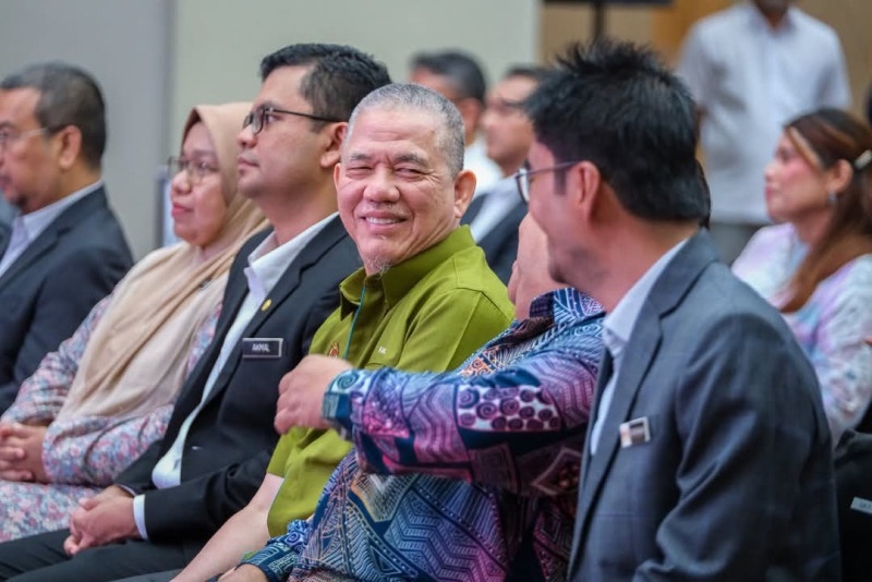 DPM Fadillah: Civil service integrity and dedication a cornerstone of ...
