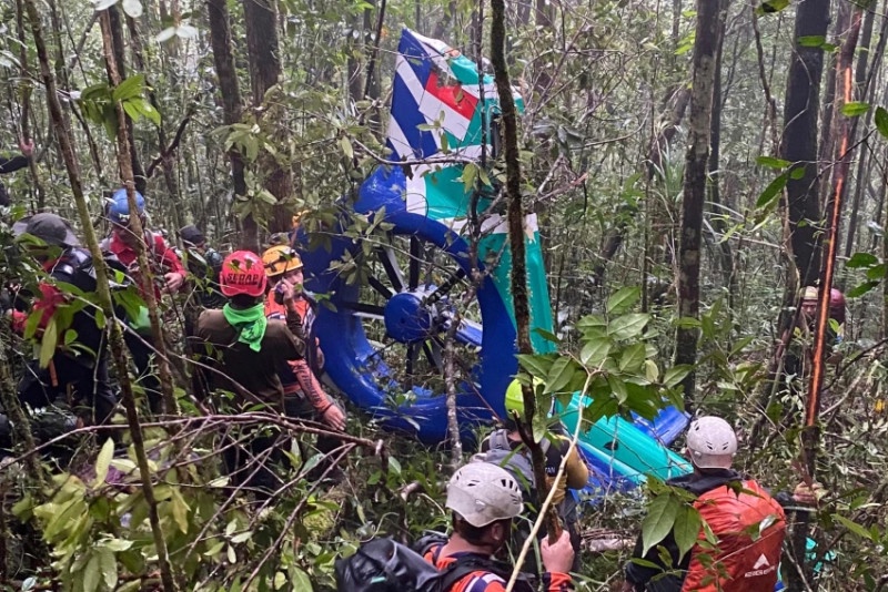 Indonesian rescuers locate wreckage of downed helicopter in Borneo; one ...