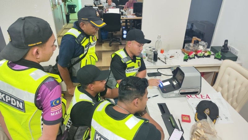Authorities seize RM82,700 worth of gold over purity mismatch in KL raid