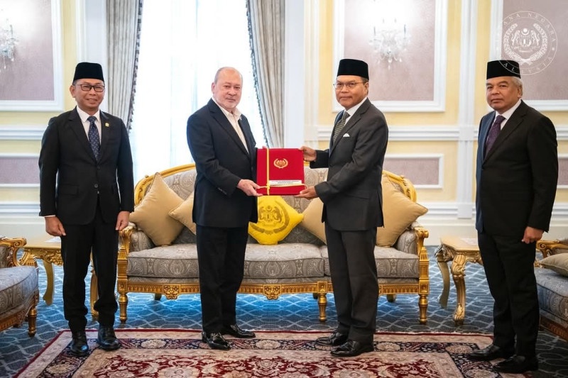 King presents instrument of appointment to new Malaysian ambassador to ...
