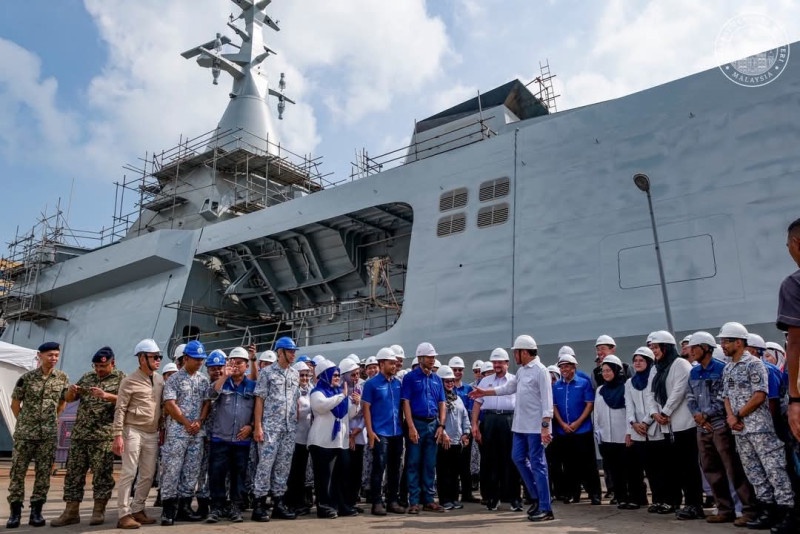 PM inspects LCS construction in Lumut, progress reaches 72.43 per cent ...