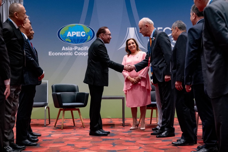 Malaysia explores cooperation, investments with Vietnam, Peru at APEC summit