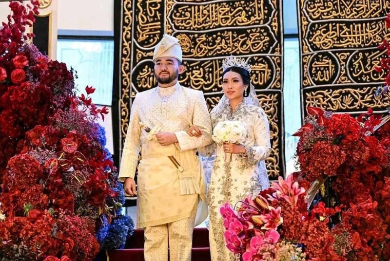 Over 12,000 gather to celebrate Selangor royal newlyweds in Shah Alam