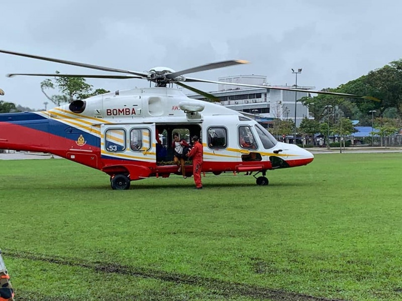 Fire Dept flies three Orang Asli students to school for SPM exams