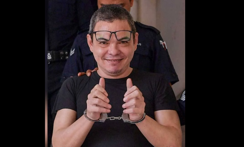 Singer Yasin Sulaiman escapes life sentence, gives family a 'flying kiss'