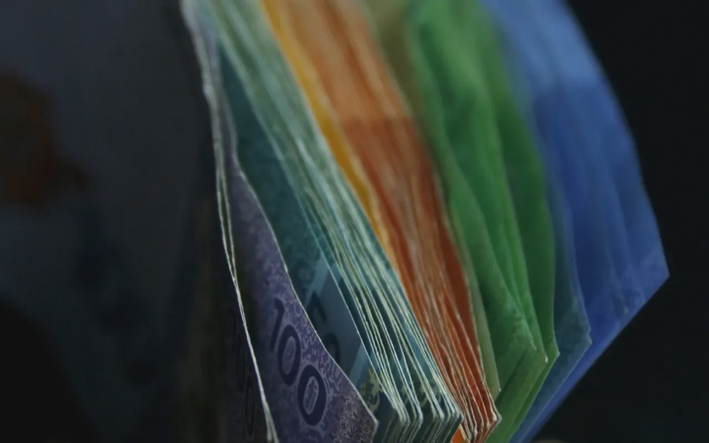 Ringgit eases slightly against greenback, rises versus other major ...