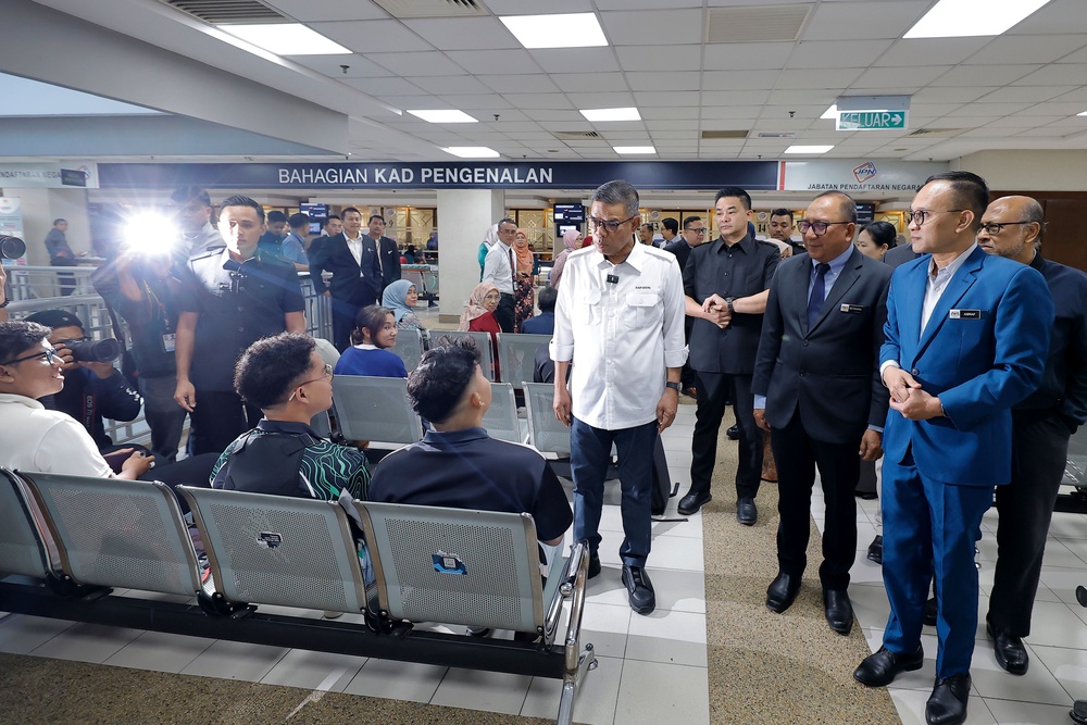 BUDI95: JPN ready to extend counter operating hours