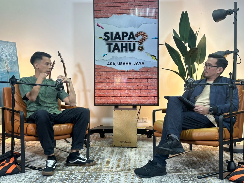 Dari mangsa buli, Azizi Latif gegarkan dunia seni