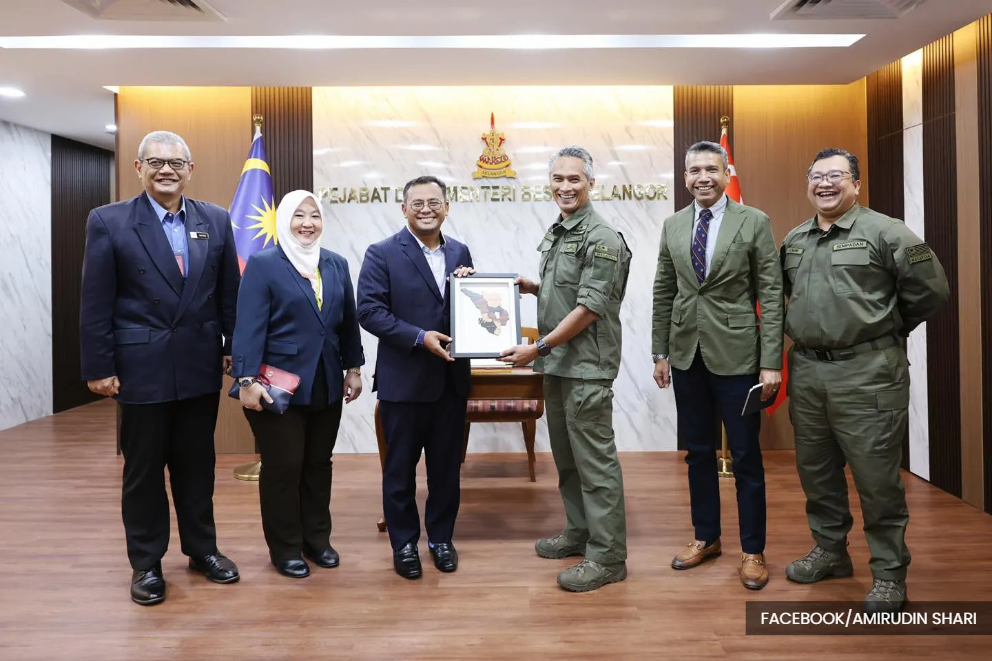 Mastering foreign language key to improve border service — MB