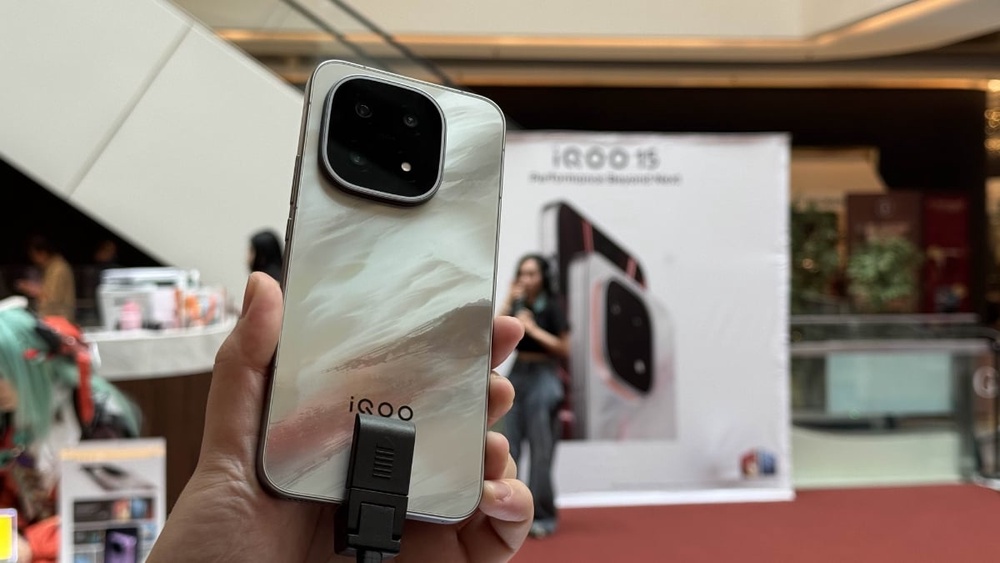 iQoo 15 Malaysia: Snapdragon 8 Elite Gen 5, triple 50MP flagship, from ...