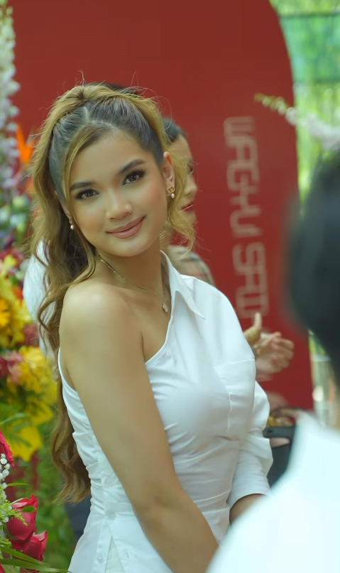 Alya Iman Dikecam Netizen Makin Seksi, Hadir Anugerah Bersama Seorang ...