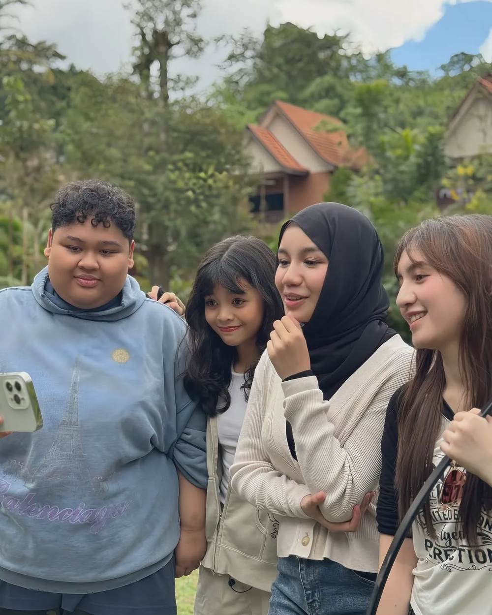 Lagu Raya Gen Z saya lebih sedap, tak fahamlah lagu abah- Anak Aliff Syukri