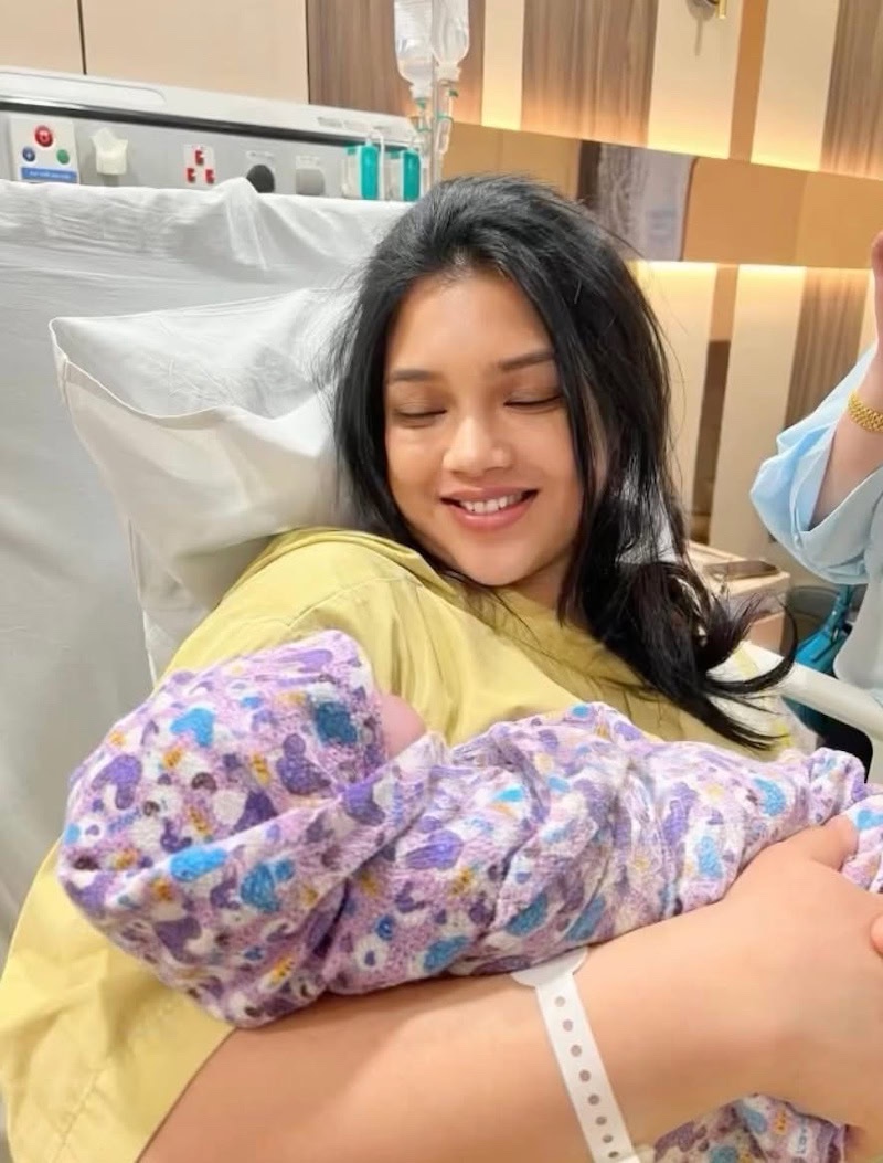 Atikah Suhaime ambil epidural ketika bersalin ditegur netizen – “Ada effect jangka panjang..”