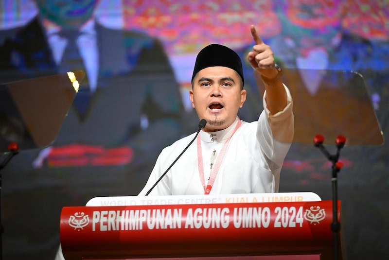 Dr Akmal nak hadiahkan Sanusi cermin -“Biar dia tengok balik ketika berkawan dengan DAP dulu”