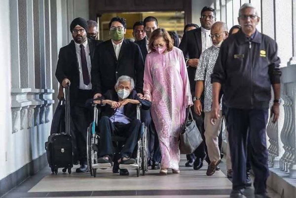 Isteri Tun Daim tak tunduk dengan pembuli -“Keadilan & kebenaran akan menang!”