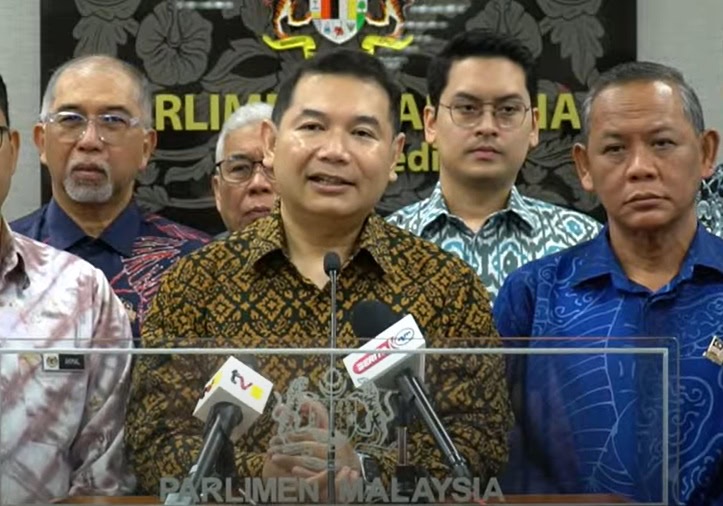 Rafizi dedah mungkin anak disuntik bahan terlarang, racun atau virus ...