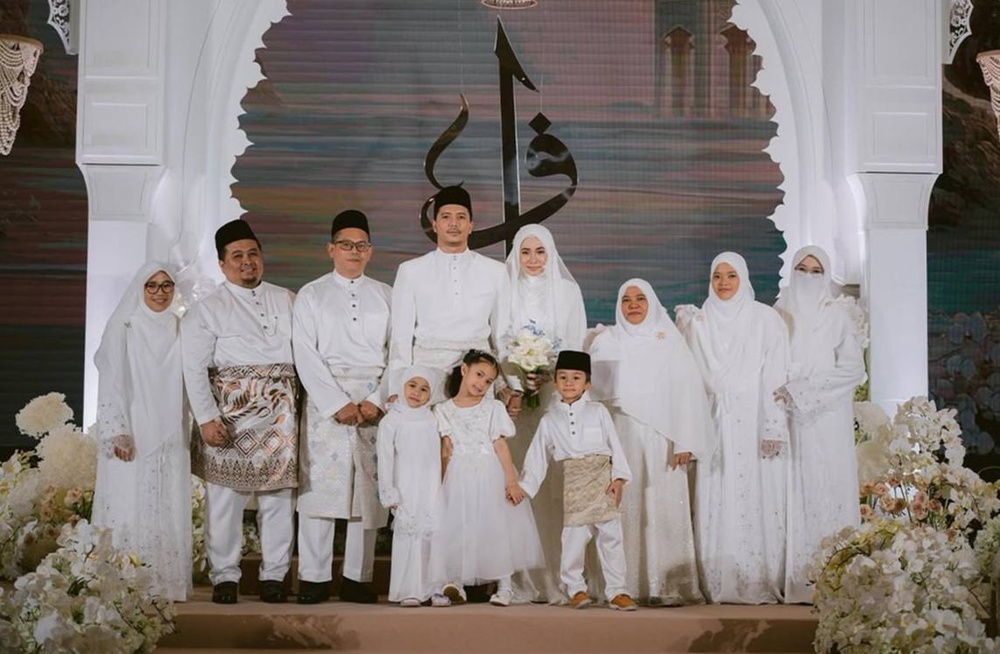 Adik Fattah Amin tiada dalam foto majlis, bapa saudara perjelas – “Farhan agak introvert”