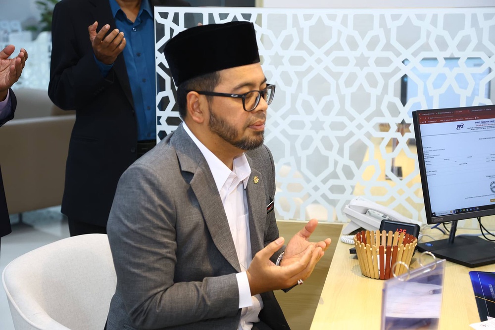 Dr Zulkifli Hasan terima berita dilantik Menteri Agama usai tunai zakat ...