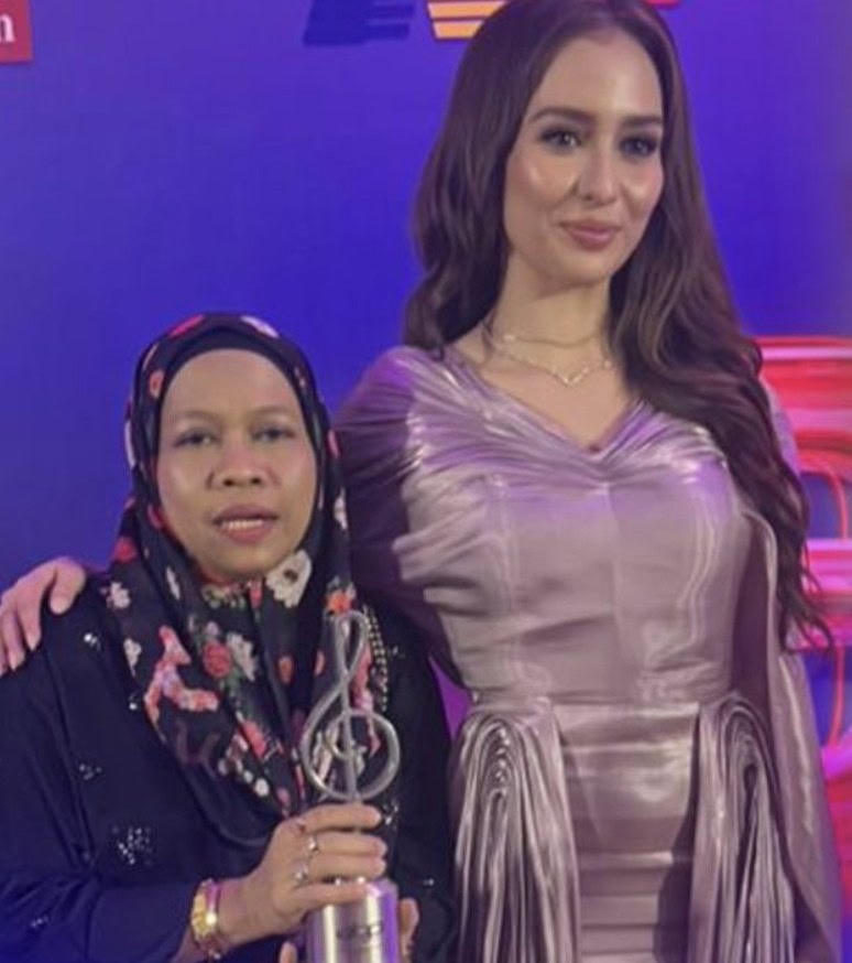 “Syurga saya..”- Anna Jobling & ibu berpelukan, hubungan kembali jernih