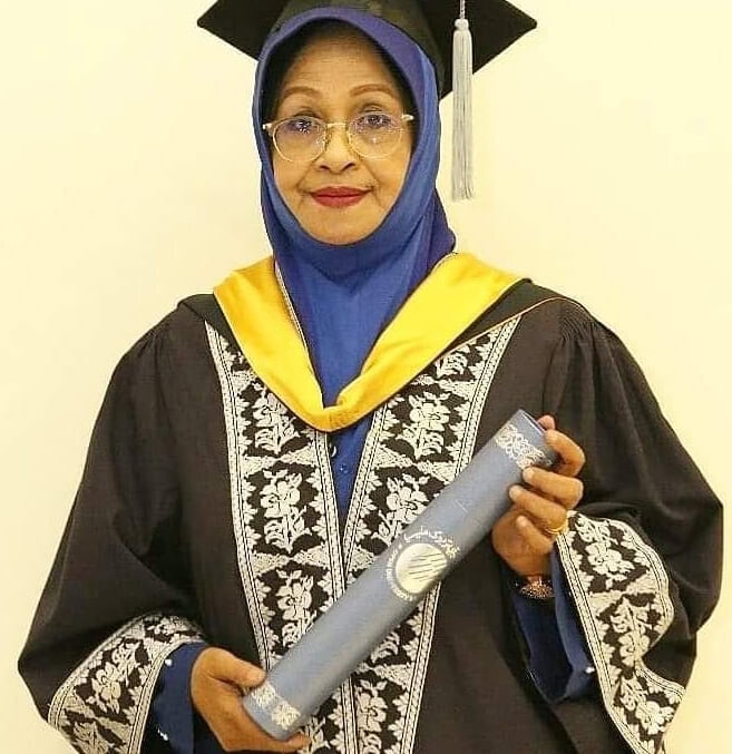 Fauziah Nawi sambung master, pasang impian genggam PhD – “Saya buat ...