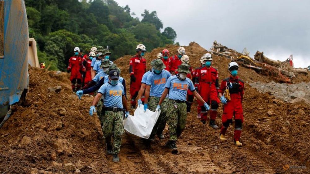 'Miracle' rescue nearly 60 hours after Philippine landslide