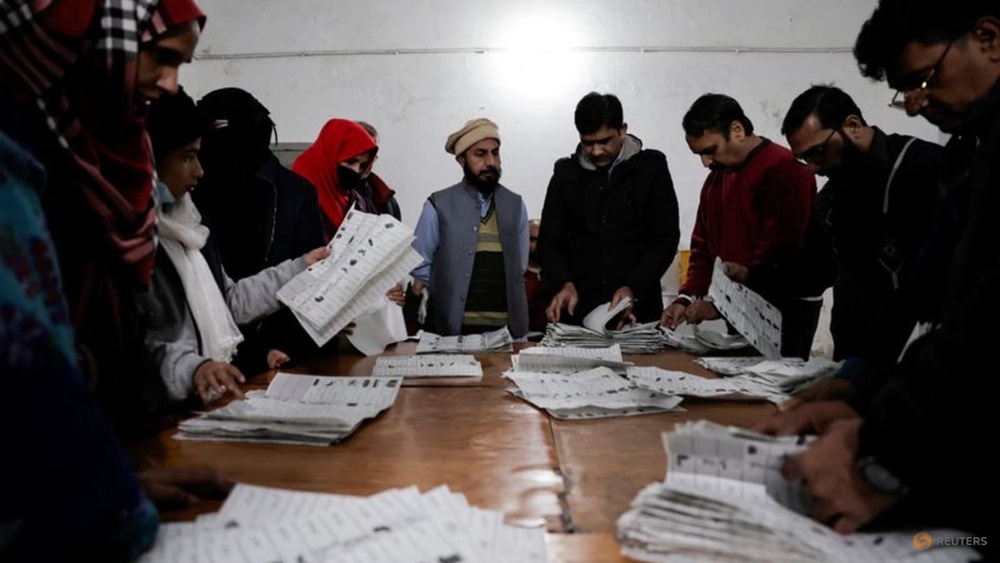 Pakistan's Khan-backed independents lead as vote count concludes