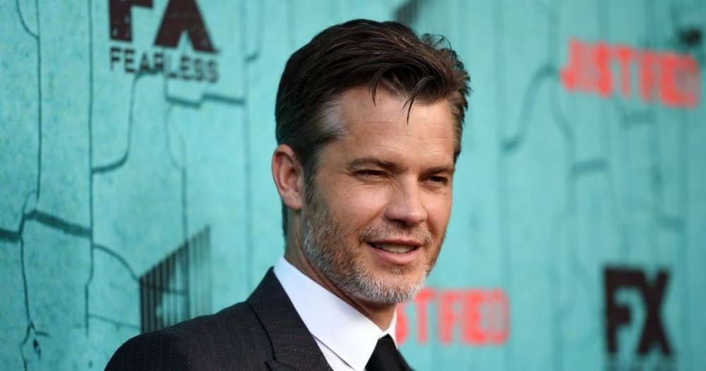 Timothy Olyphant Dons White Hair in First Photos From ‘Alien: Earth’ TV ...
