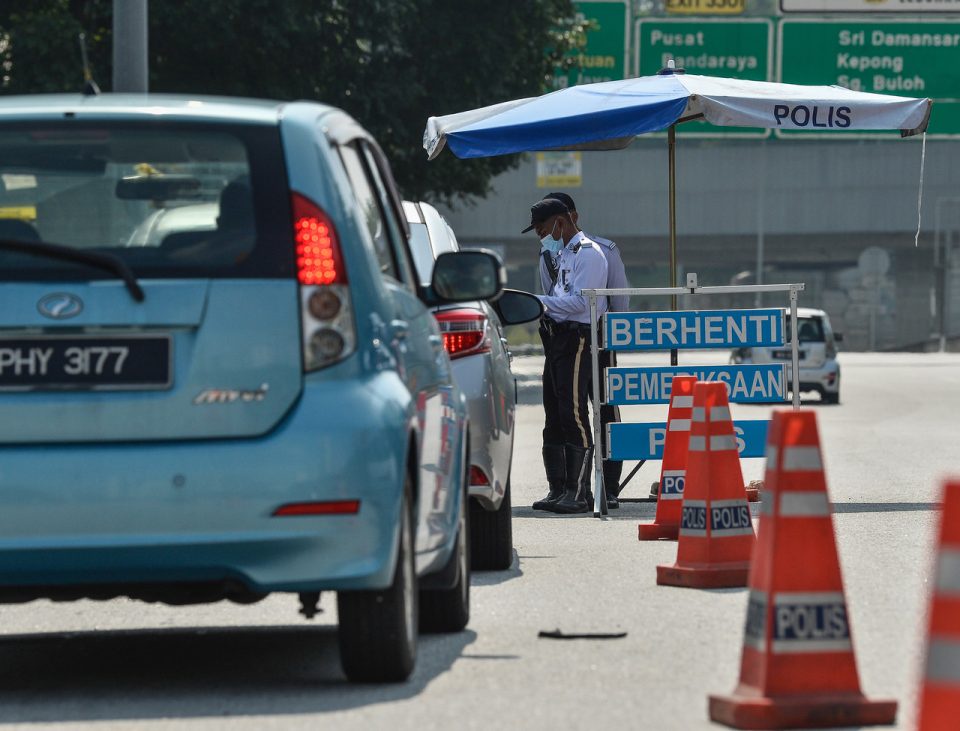 Polis laksana sekatan jalan raya seluruh negara, jamin keselamatan awam