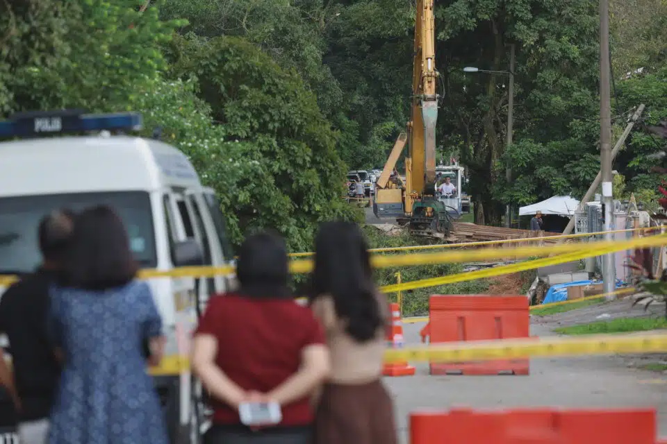 Kerja pasang cerucuk tanah runtuh Taman Wawasan masuk fasa kedua