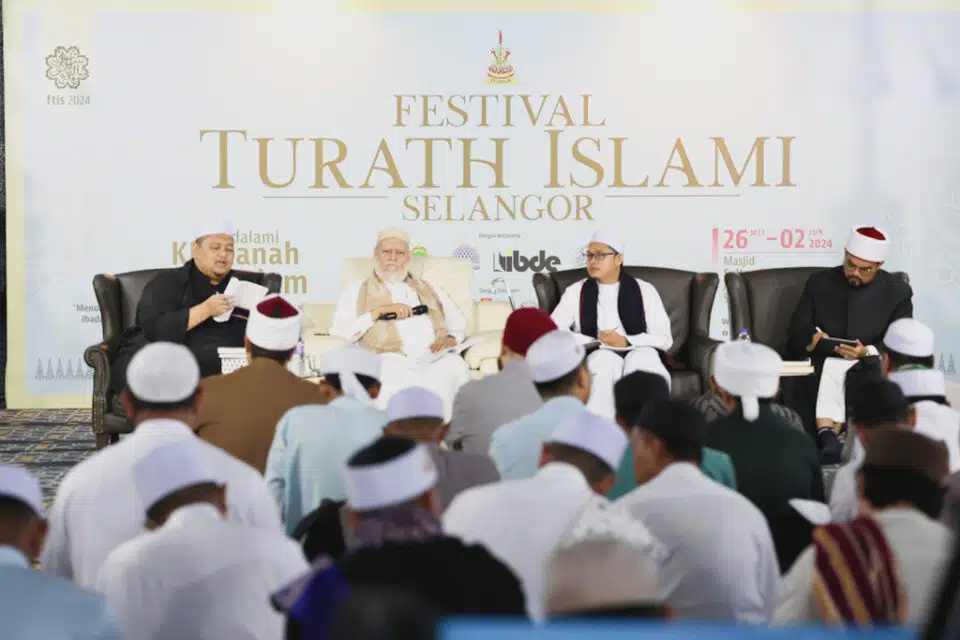 Ribuan peserta khatam hadis 40, bekas mufti Mesir sebak ijazah sanad