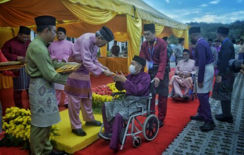 Sultan Selangor Rasmi Masjid Agih Sumbangan Kepada 562 Asnaf