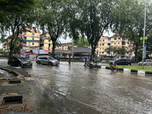 Tiga PPS dibuka tempatkan mangsa banjir sekitar Shah Alam, Klang