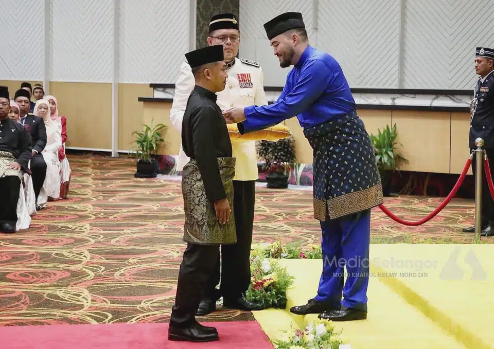 Pesilat negara terima pingat sempena Ulang Tahun Keputeraan Sultan Selangor