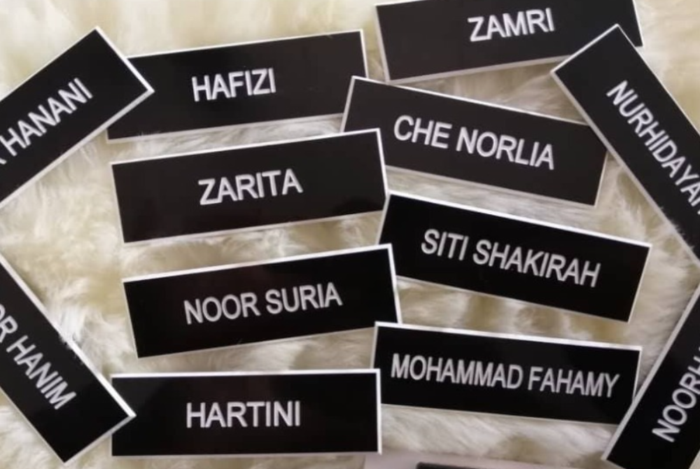 Pemakaian tanda nama mengikut pekeliling kerajaan, guru-guru wajib beri ...