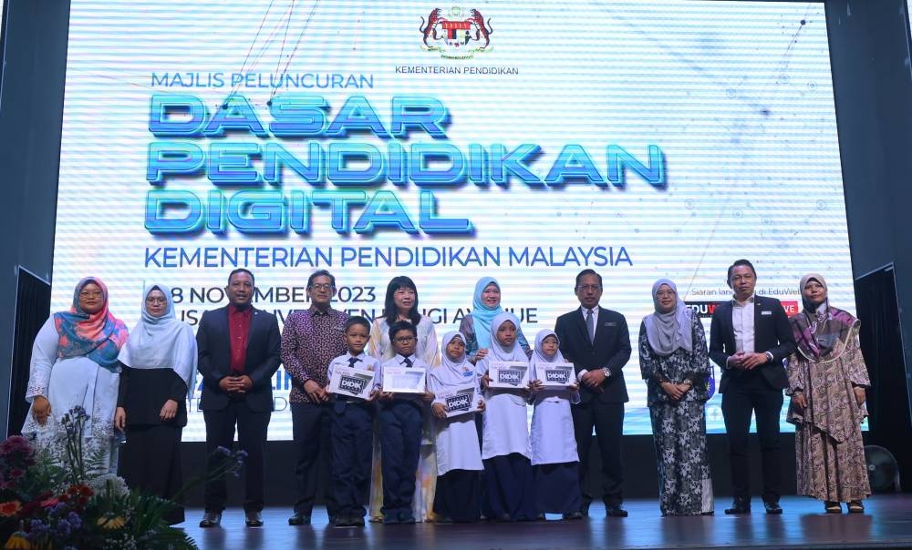 Murid fasih digital melalui Dasar Pendidikan Digital