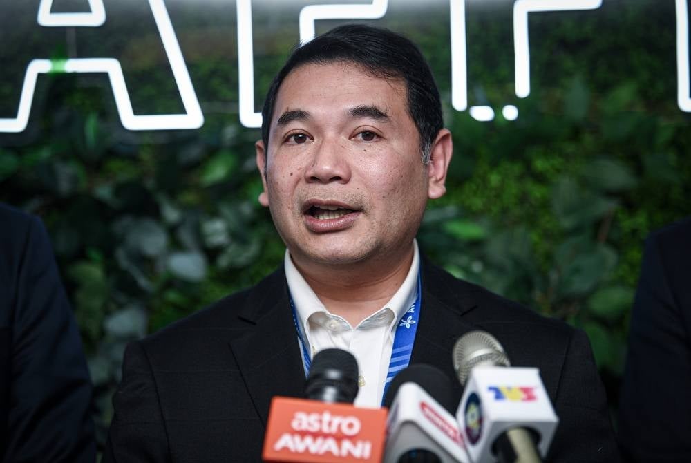 Malaysia to roll out energy transition roadmap in phases - Rafizi