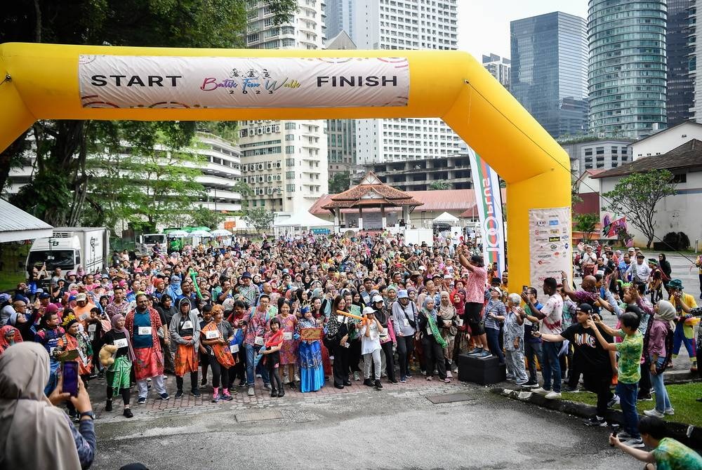 Batik Fun Walk 2023 attracts over 1,000 participants