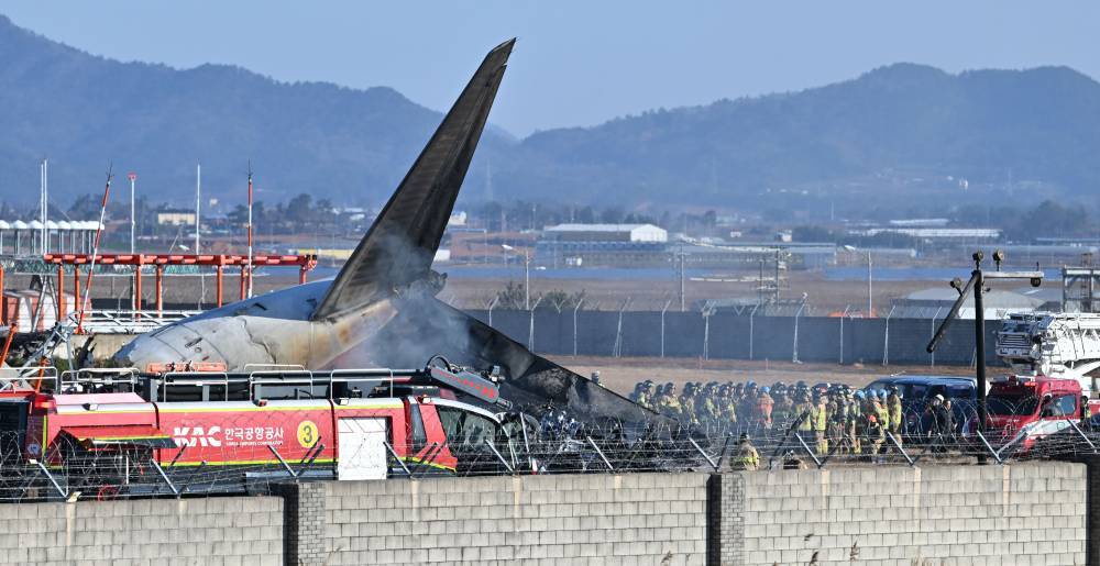 Preliminary report of Jeju crash shows black box stopped recording 2km ...