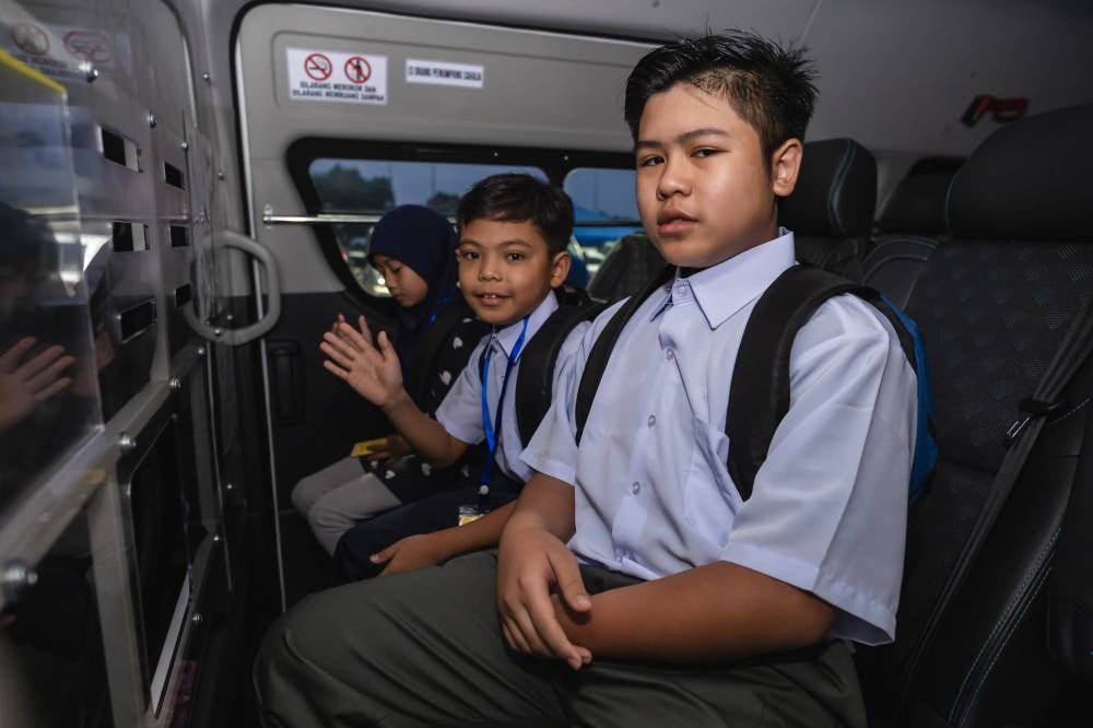 Putra Heights fire does not break children's spirit to go to school