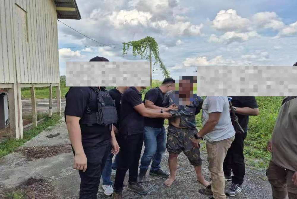 Man arrested after hacking wife, daughter with machete