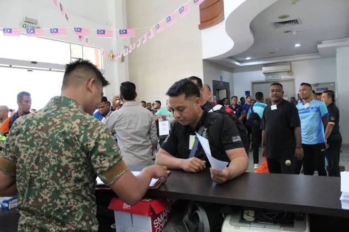 147 Calon Bekas Tentera Hadiri Temu Duga Fizikal Pemilihan Warden MRSM ...