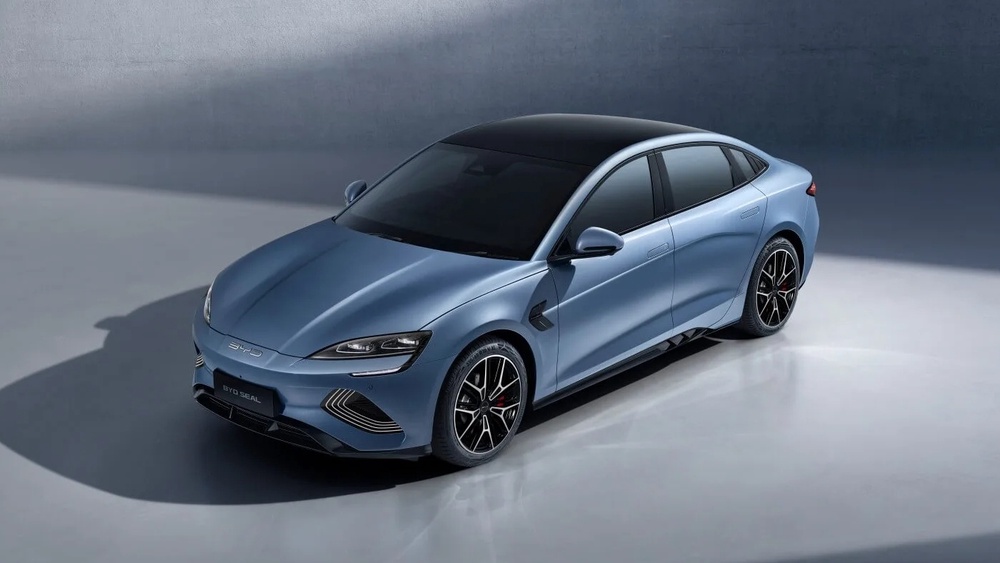Updated 2025 BYD Seal teased for Malaysia: New wheels, DiSus-C adaptive ...