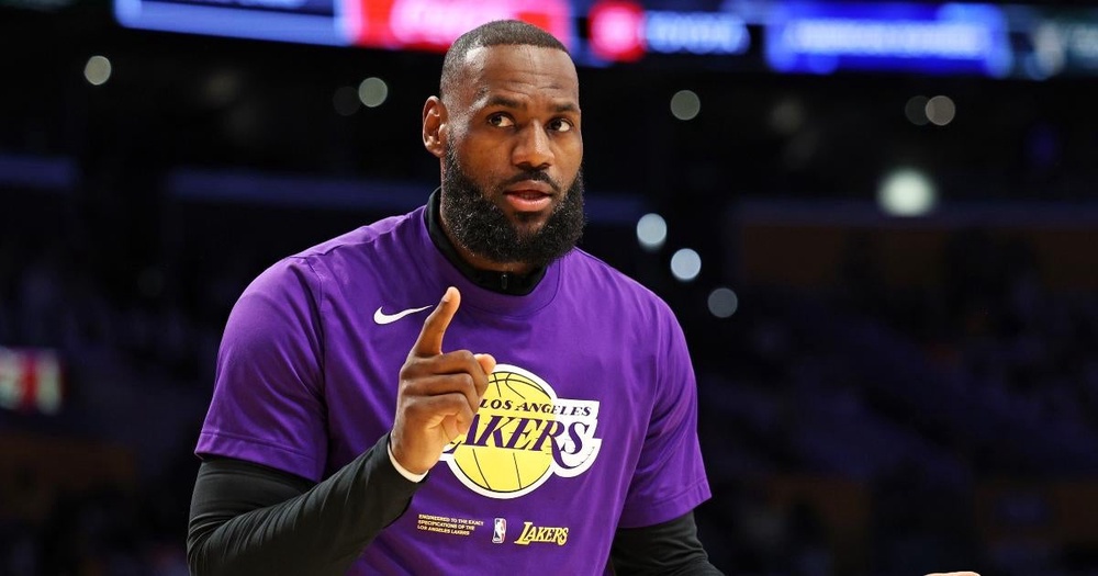 LeBron James Reportedly Makes Decision on Playing 2023-24 NBA Season LeBron James Reportedly Makes Decision on Playing 2023-24 NBA Season