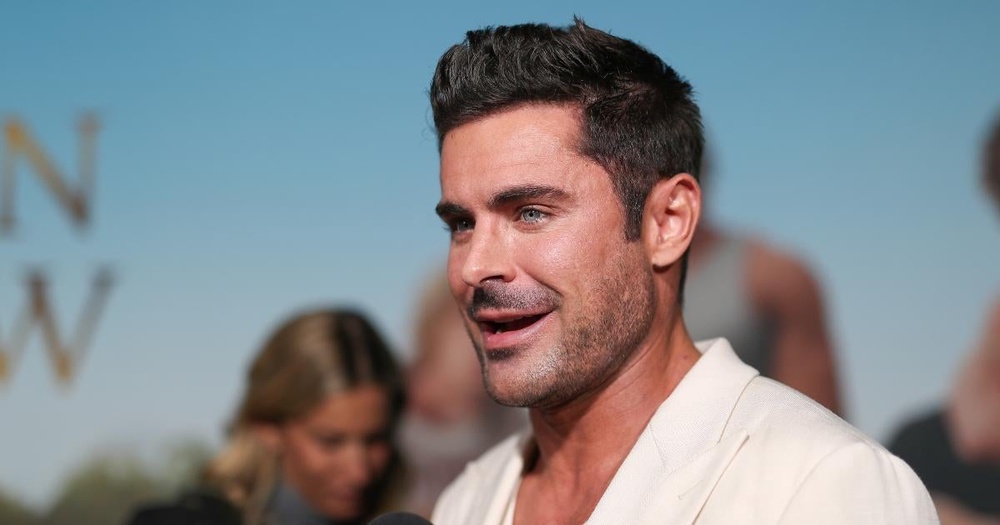 Zac Efron Looks Unrecognizable in 'The Iron Claw' Interview Zac Efron Looks Unrecognizable in 'The Iron Claw' Interview