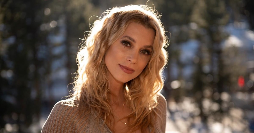 'Fire Country': Sabina Gadecki Reveals How Long She's Known About Cara ...