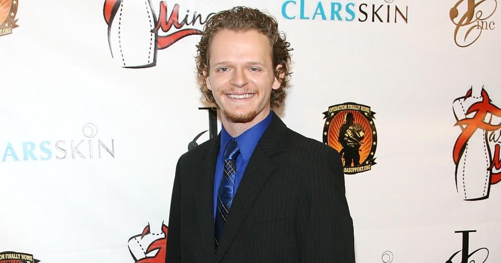 Actor Arrested at Border After Allegedly Stabbing Ex 30 Times: Nick ...