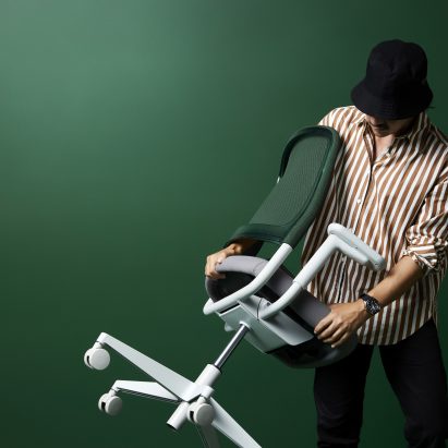 Formway Design creates customisable task chair from recycled plastic ...