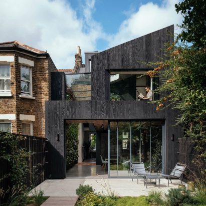 Neil Dusheiko Architects revamps London terrace to bring owner "closer ...